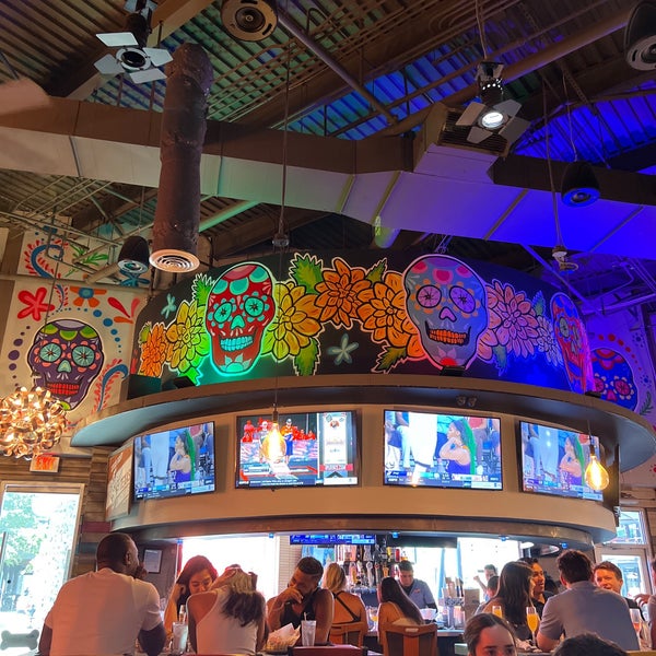 Valencia’s Tex-Mex Garage - North Burnet - 58 visitors