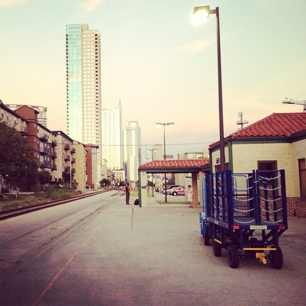Austin Train Station - Amtrak (AUS) - Train Station in Austin