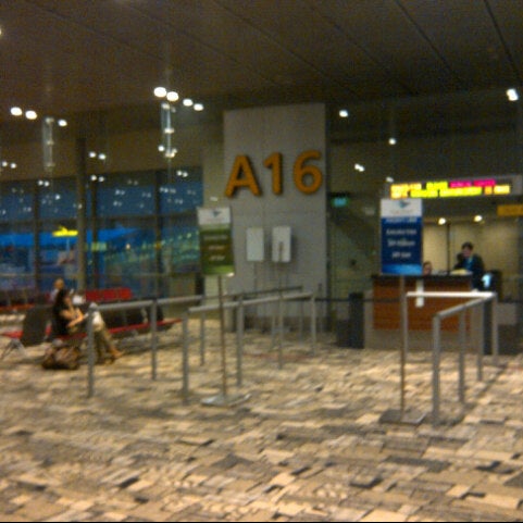 Gate A16 - Airport Gate in Changi