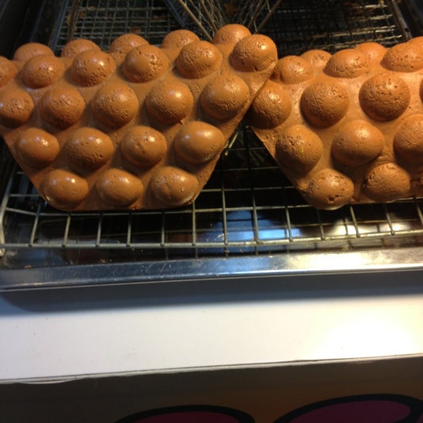 Waffle Hong Kong by Eeg E Eeg Eeg - สะพานสูง - 3 visitors