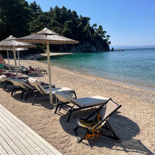Porto Elea (Ακτή Ζωγράφου)