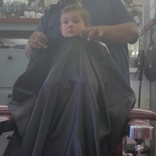 Capone's Barber Shop & Shave Lounge - Salon / Barbershop in Houston