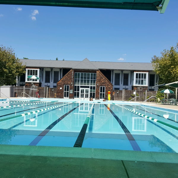 Russett Green Pool - 98 visitors