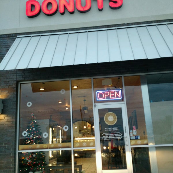 Donna's Donuts - 5801 Golden Triangle Blvd