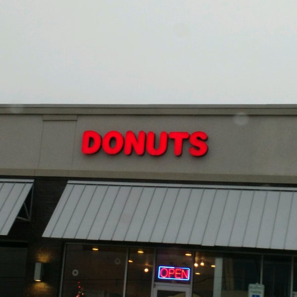 Donna's Donuts - 5801 Golden Triangle Blvd