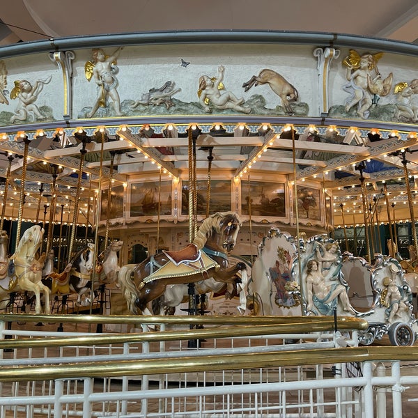 The Carousel - 8 tips from 669 visitors