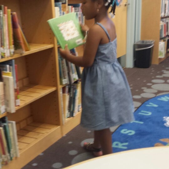 Chicago Public Library - Avalon Park - Chicago, IL