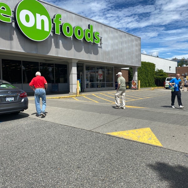 Photos at Semiahmoo Shopping Centre - South Surrey - 8 tips