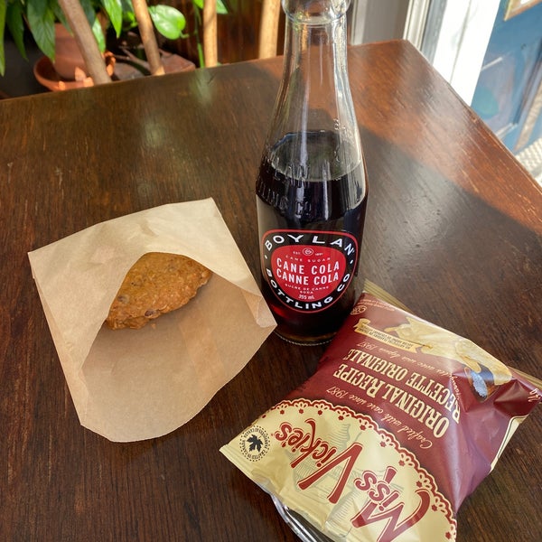 Finch’s Tea & Coffee House - Downtown Vancouver - 353 W Pender St