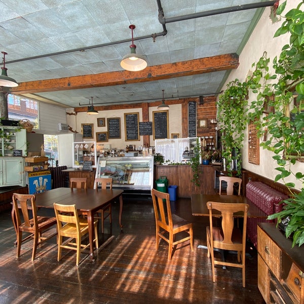 Finch’s Tea & Coffee House - Downtown Vancouver - 353 W Pender St