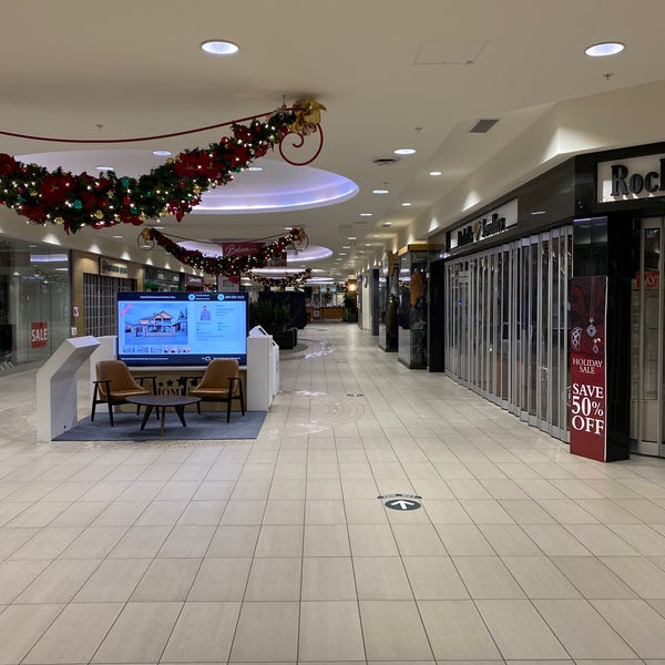 Photos at Semiahmoo Shopping Centre - South Surrey - 8 tips