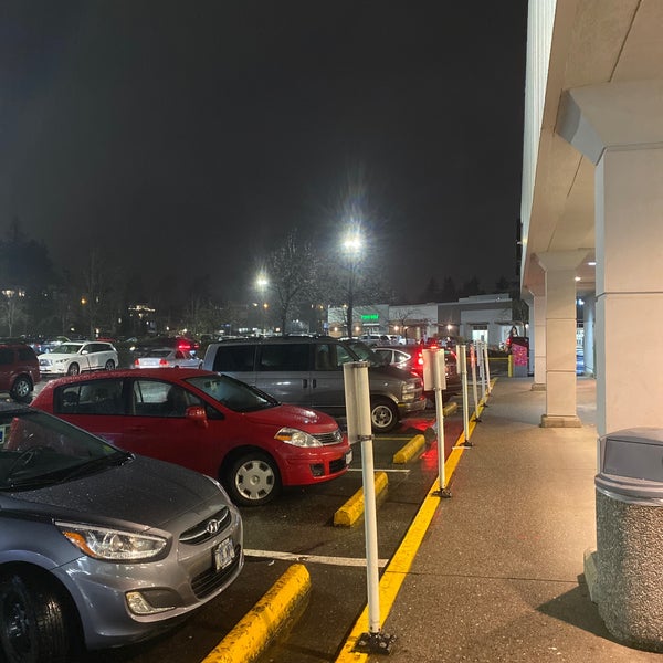 Photos at Semiahmoo Shopping Centre - South Surrey - 8 tips
