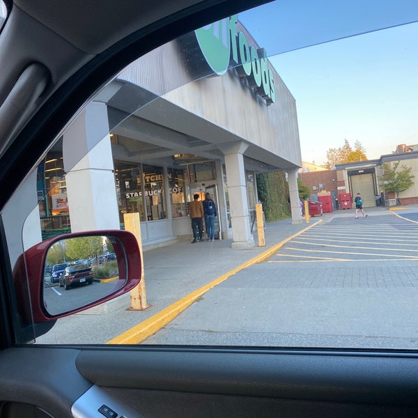 Photos at Semiahmoo Shopping Centre - South Surrey - 8 tips