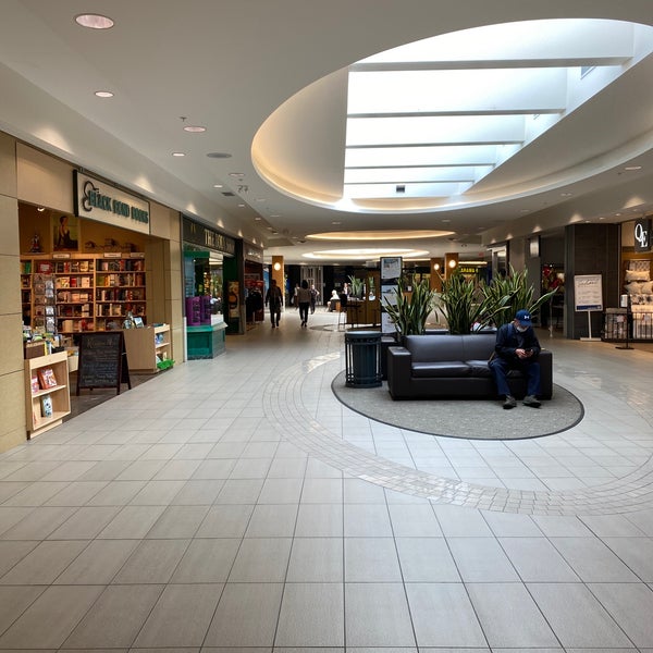 Photos at Semiahmoo Shopping Centre - South Surrey - 8 tips