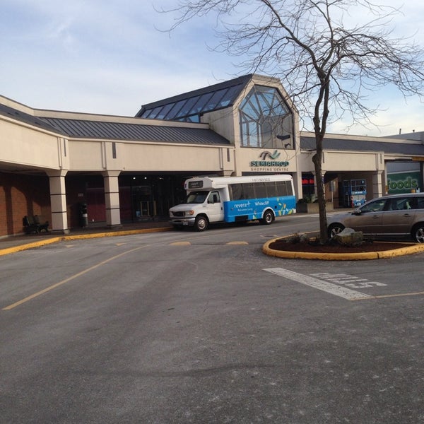 Photos at Semiahmoo Shopping Centre - South Surrey - 8 tips