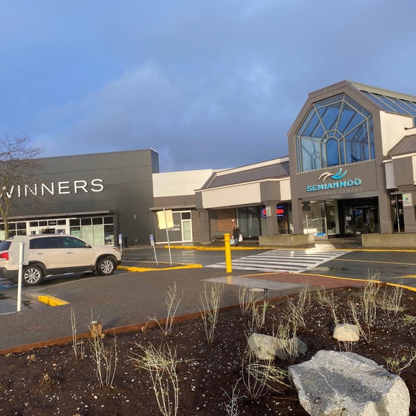Photos at Semiahmoo Shopping Centre - South Surrey - 8 tips