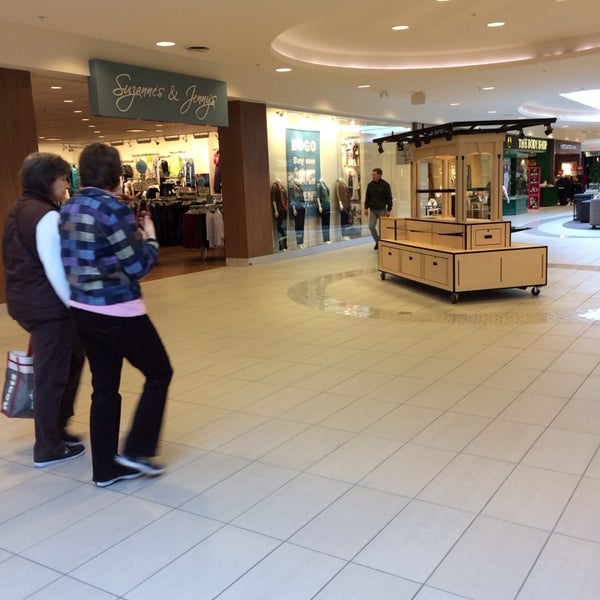 Photos at Semiahmoo Shopping Centre - South Surrey - 8 tips