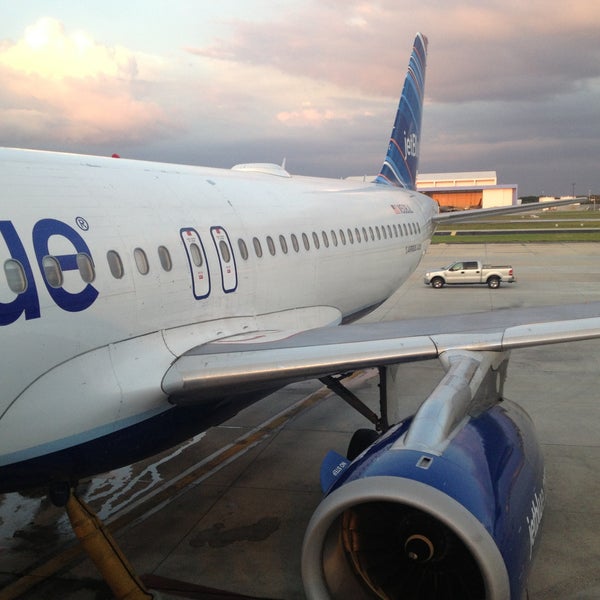 JetBlue Ticket Counter - 3 tips