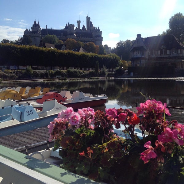 Pierrefonds - 145 visitors