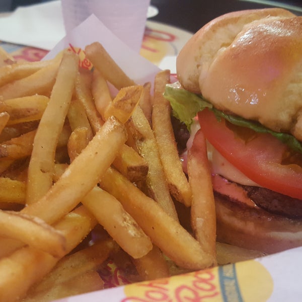 Johnny Rockets - Burger Joint