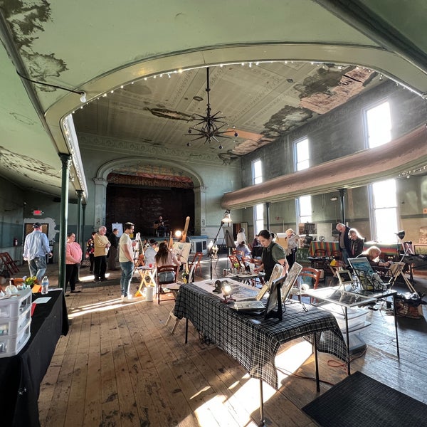 Howell Opera House - Arts and Entertainment