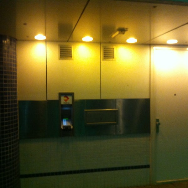 Rabobank Geldautomaat - ATM in Stationsplein