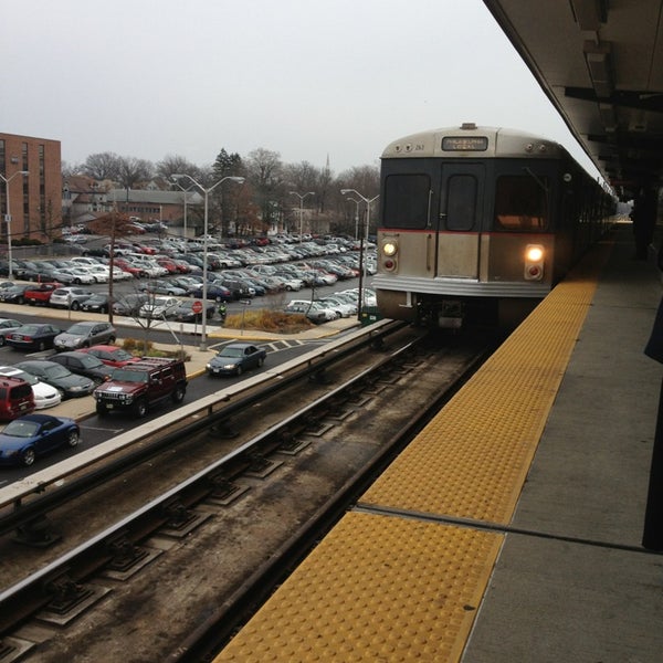 PATCO: Collingswood Station - 100 Lees Ave