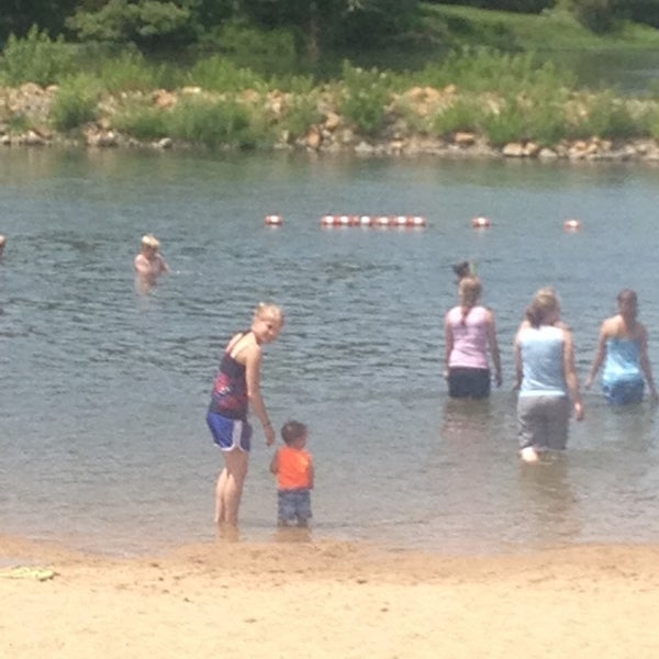 Lake Shawnee Beach - Beach in Topeka