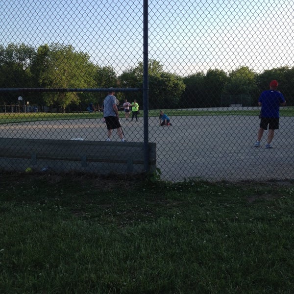 Quail Run Elementary School - 1130 Inverness Dr