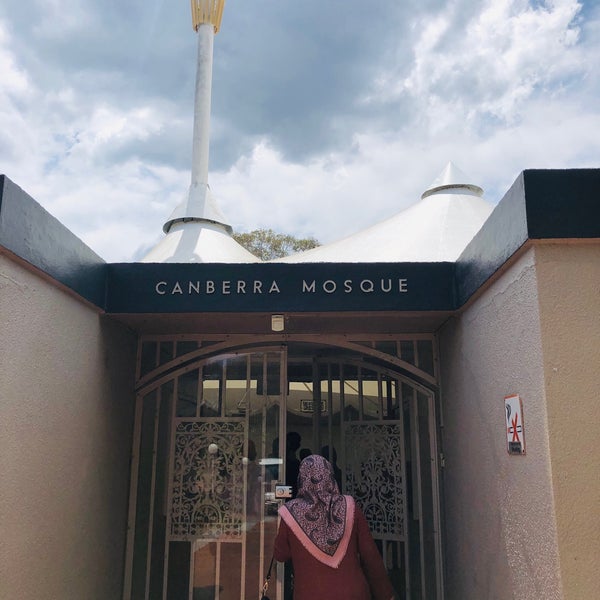 Canberra Mosque - 2 tips