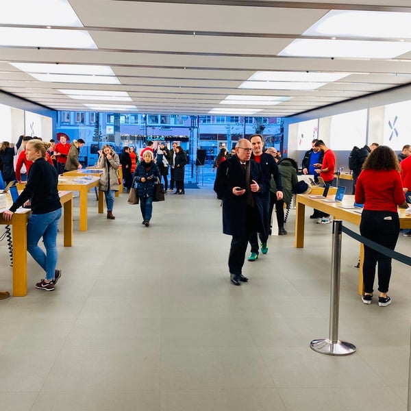 Photos at Apple Große Bockenheimer Straße - Electronics Store in Innenstadt