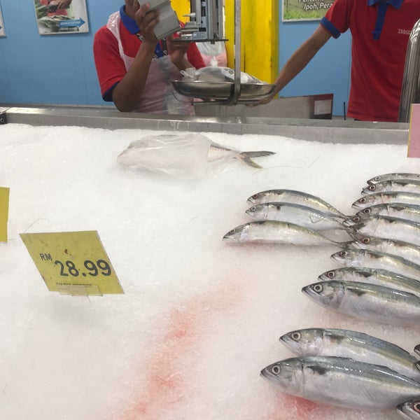 Lotus's - Department Store in Kampar