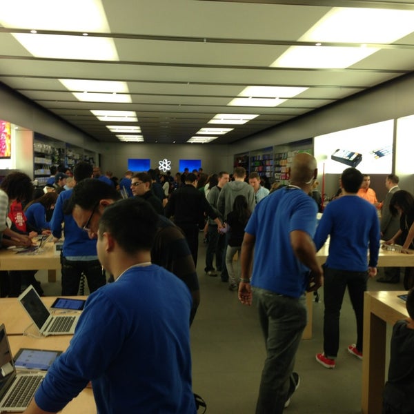 Photos at Apple Houston Galleria - Electronics Store