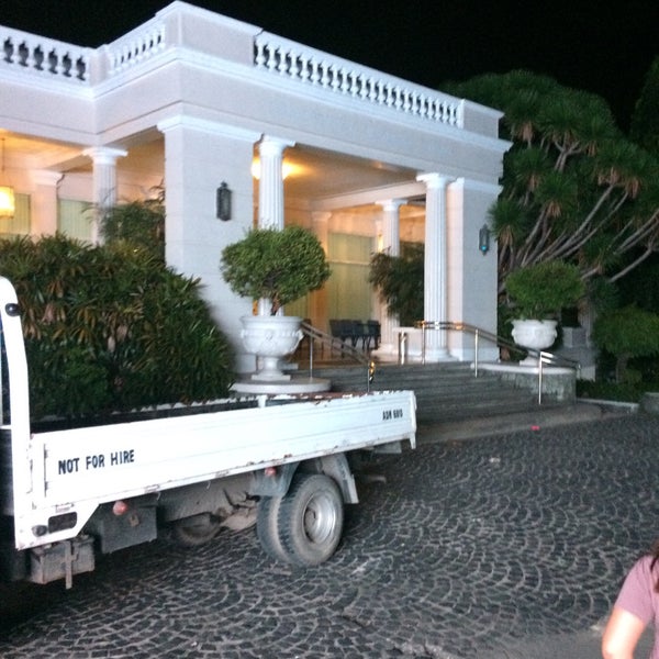 Cosmopolitan Memorial Chapel - Nivel Hills