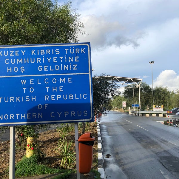 Metehan Sınır Kapısı / Ag. Dometios Crossing Gate - Lefkoşa'da Sınır Geçişi