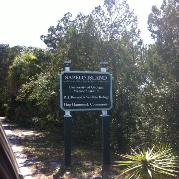 Sapelo Island Ferry Landing: West - Boat or Ferry