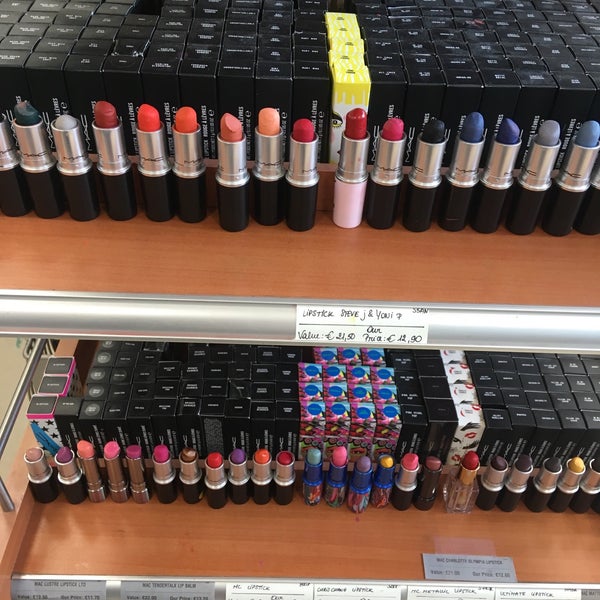 Photos at Estee Lauder Shop - Cosmetics Store in Oevel