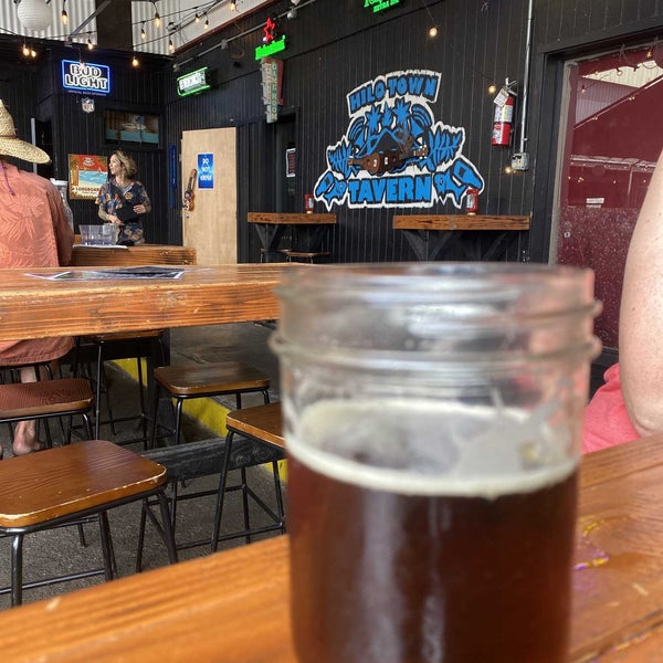 Hilo Town Tavern - Bar