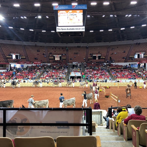 Photos at Veterans Memorial Coliseum at the Alliant Energy Center ...