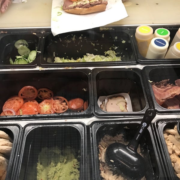 Subway - Downtown Honolulu - 0 tips