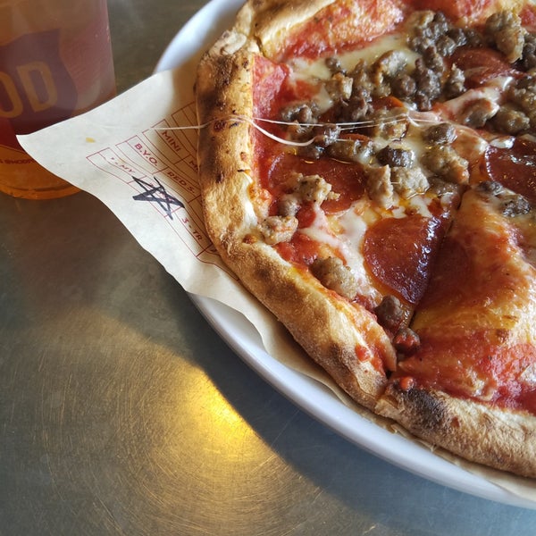 Mod Pizza - Pizzeria in Vancouver