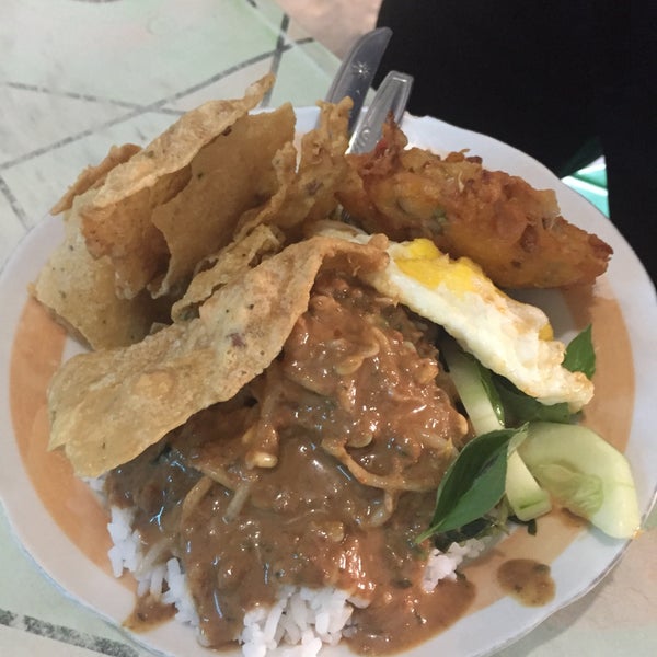 Pecel "Pak Mul" - Malang, Jawa Timur