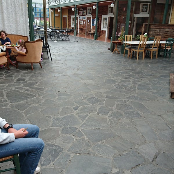 Corner - Department Store