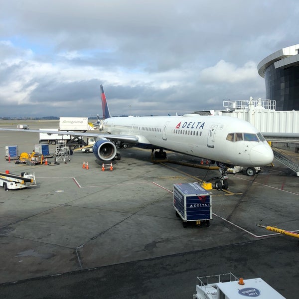 Gate B1 - Concourse B