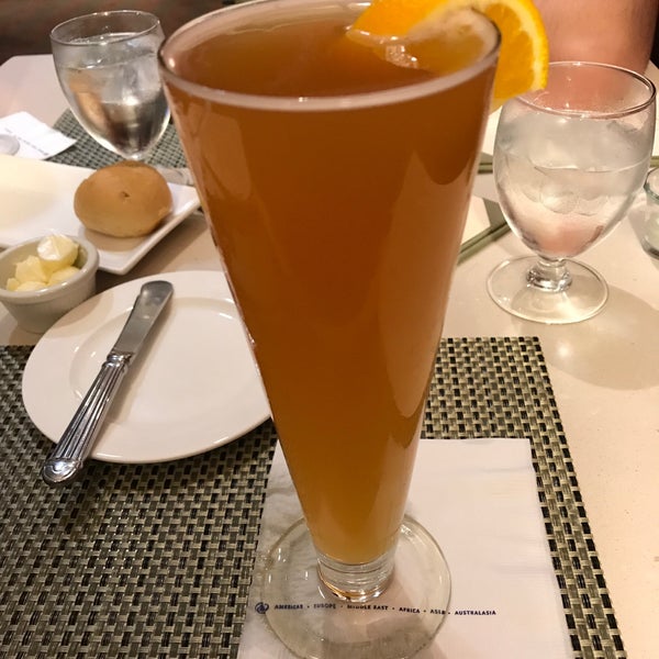 The Cardinal Lounge - Hotel Bar