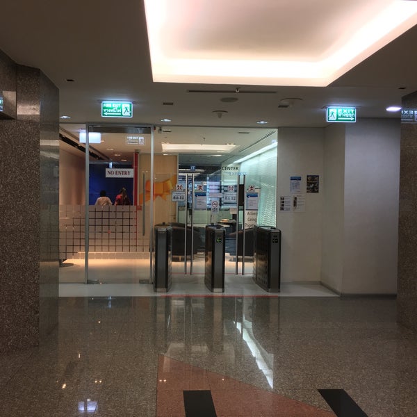 อาคารหะรินธร (Harindhorn Building) - บางรัก, กรุงเทพมหานคร