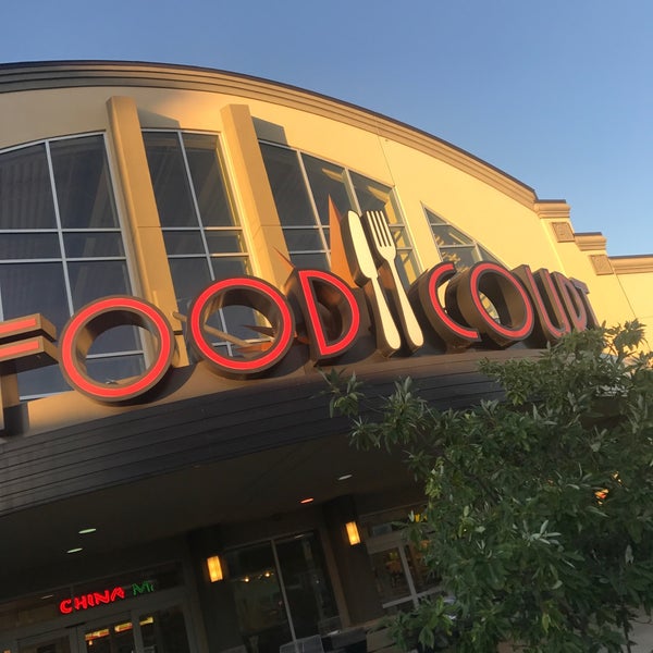 Cincinnati Premium Outlet Food Court - Food Court