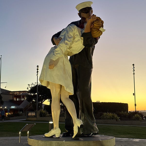 Embracing Peace Statue - Outdoor Sculpture in Marina