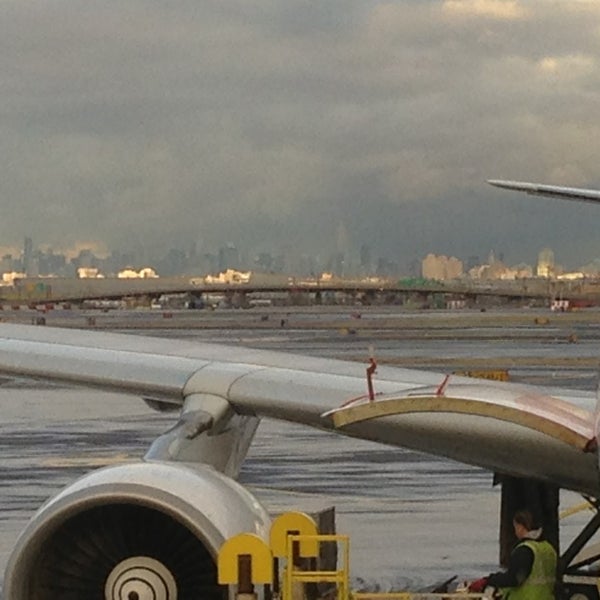 Gate B68 - Newark Airport and Port Newark - 0 tips