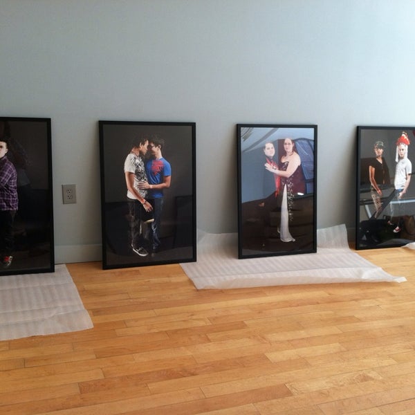 Gallery Kayafas - Art Gallery in Boston